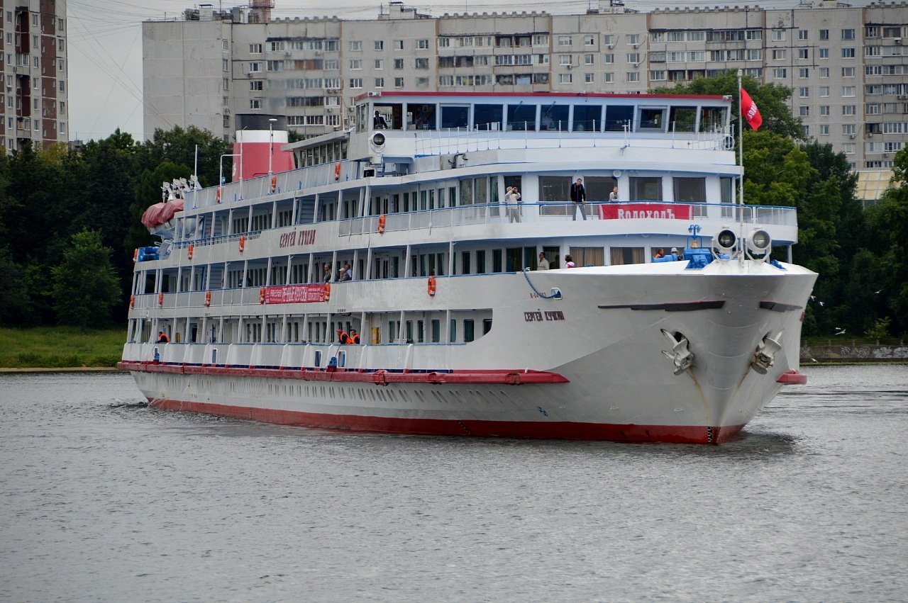 Теплоход Сергей Кучкин - Речные круизы: 2025, расписание, цены, купить ...